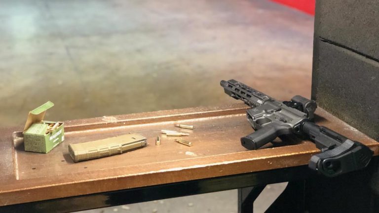 How to Shoot an AR-15 - Beginner Gunner